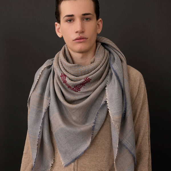 GRAY MERINO WOOL & SILK KEFFIYEH SHAWL IBRAHIM – SEP Textiles UG