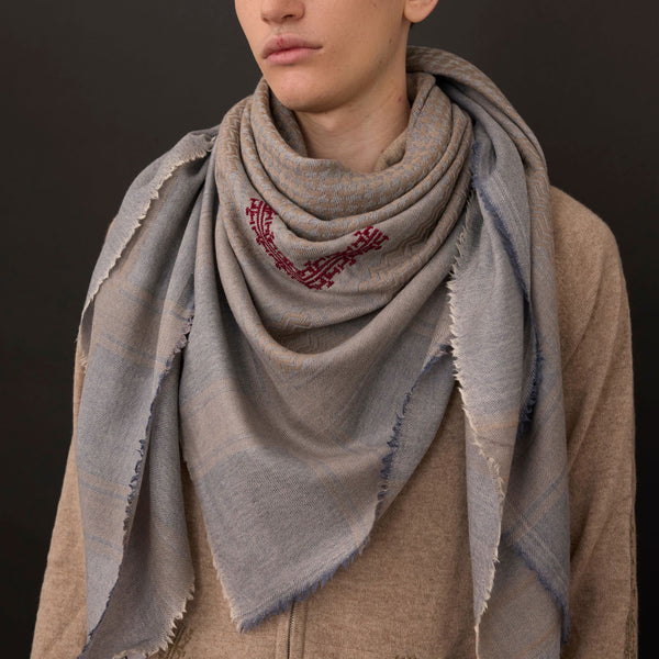 GRAY MERINO WOOL & SILK KEFFIYEH SHAWL IBRAHIM – SEP Textiles UG